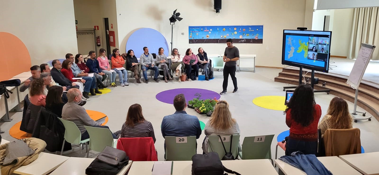 El IAAP organiza en abril más de 80 cursos de formación para empleados públicos - Noticias ...